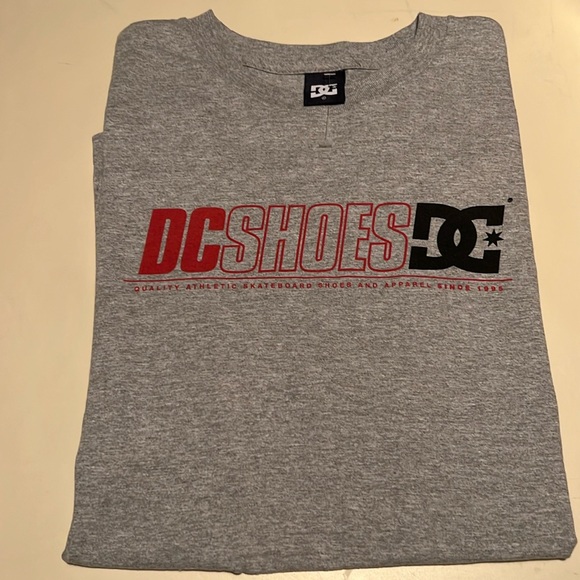 DC SHOES CO USA | Shirts | New Mens Dc Shoes Logo Tshirt | Poshmark